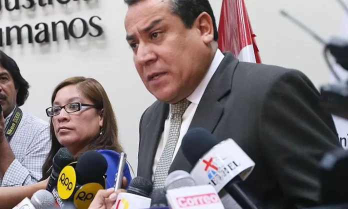 Ministro de Justicia: Se denunciará a policía acusado de “sembrar” arma ...