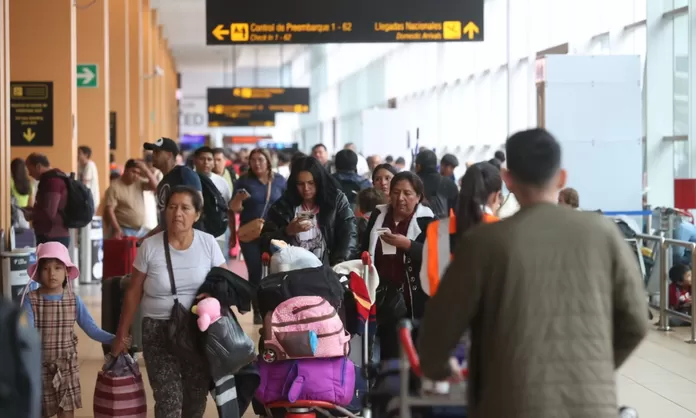 Aeropuerto Jorge Chávez: Suspenden salidas y llegadas