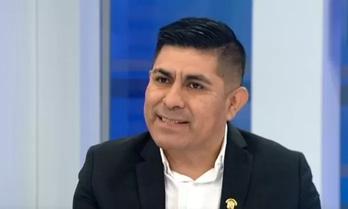 Alex Flores sobre adelanto de elecciones: Voy a votar a favor y se ...
