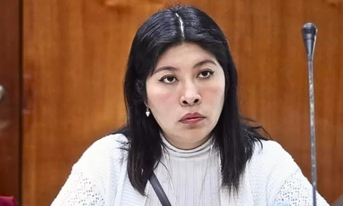 Cancillería no define dar el salvoconducto a Betssy Chávez