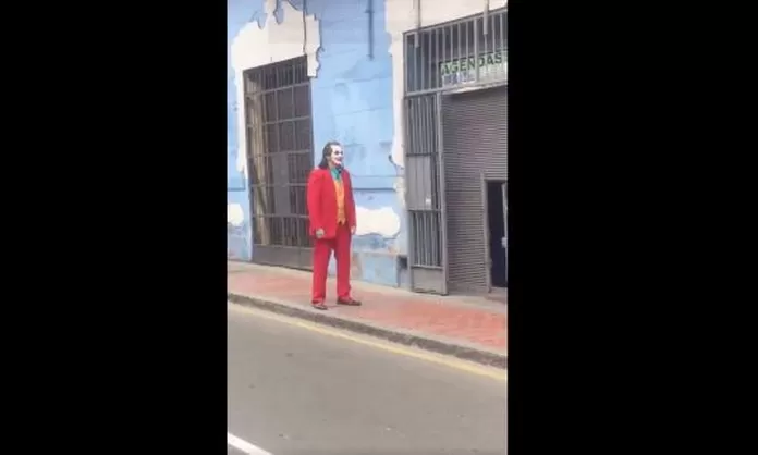 Captan al 'Joker' riéndose en pleno Centro de Lima - América Noticias
