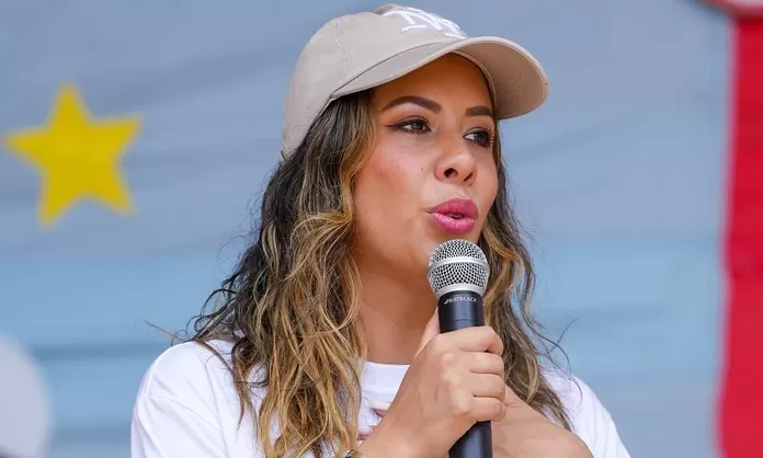Roselli Amuruz: Se debe analizar la censura del ministro...