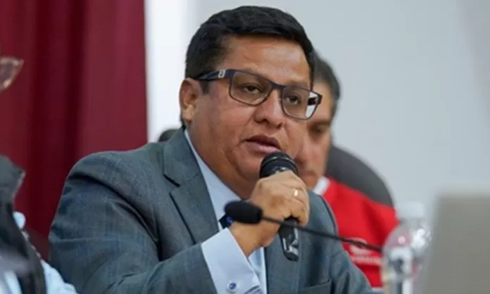 Presentan interpelación contra César Vásquez
