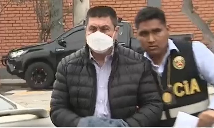 Detienen A Alcalde De San Isidro Y Allanan Su Vivienda