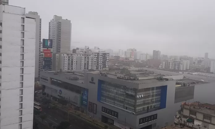 Distritos de Lima y Callao amanecieron con llovizna y cielo cubierto