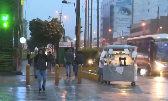 Calles De Lima Y Callao Amanecen Con Intensa Llovizna