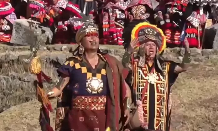 Inti Raymi: Fiesta del Sol deslumbró las calles de Cusco