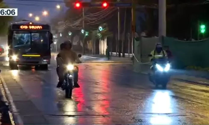 LLuvia en Lima: Así lucen las calles durante intensa precipitación en la capital