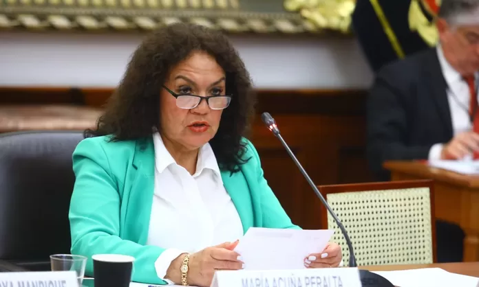 María Acuña preside Comisión de Vivienda por segunda vez