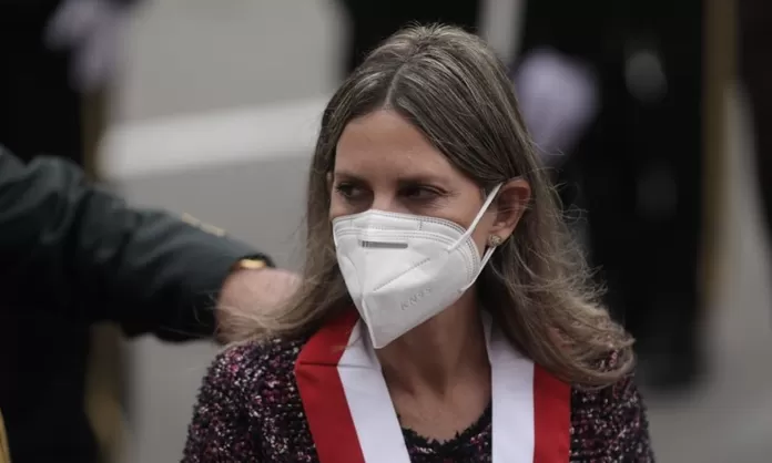María Del Carmen Alva Sobre Ministros “los Trapitos Sucios Se Lavan En