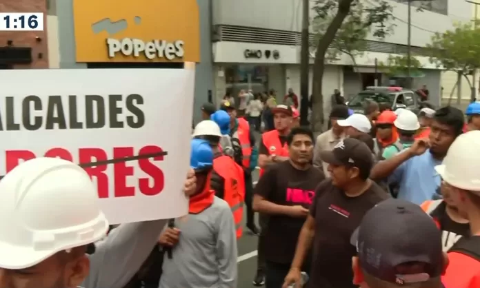 Miraflores Trabajadores De Construcción Protestan Por Paralización De
