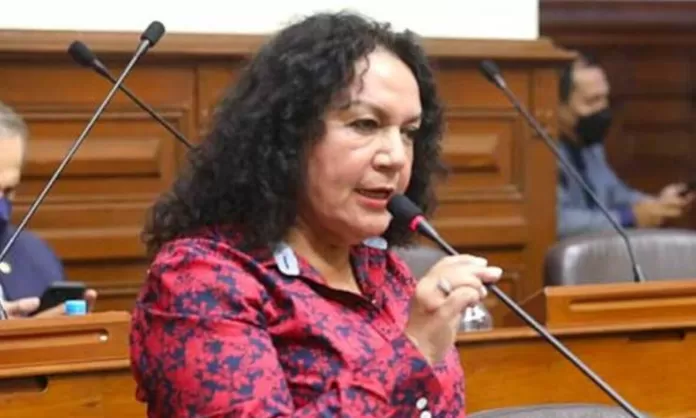 "No somos un cogobierno", indicó María Acuña tras designación del nuevo ...