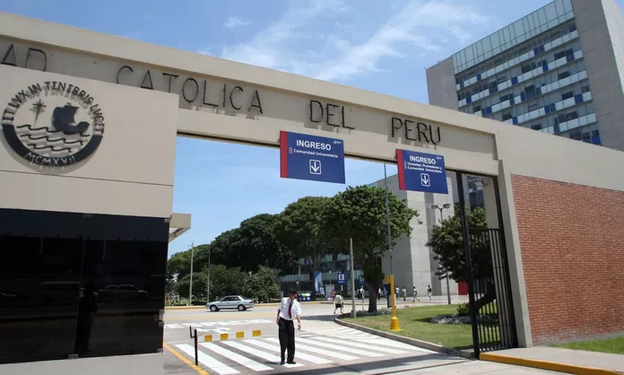 Por qué la PUCP decidió suspender obra María Maricón