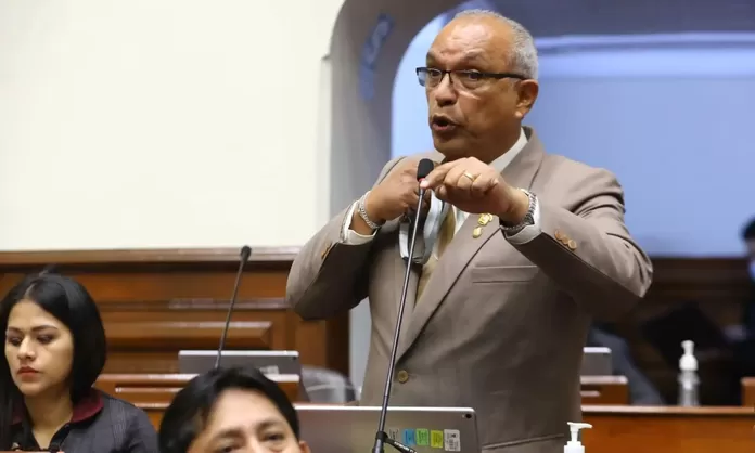 ¿Por qué Roberto Kamiche fue sancionado por el JEE de Trujillo?