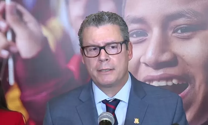 Morgan Quero defiende a Boluarte sobre historial médico