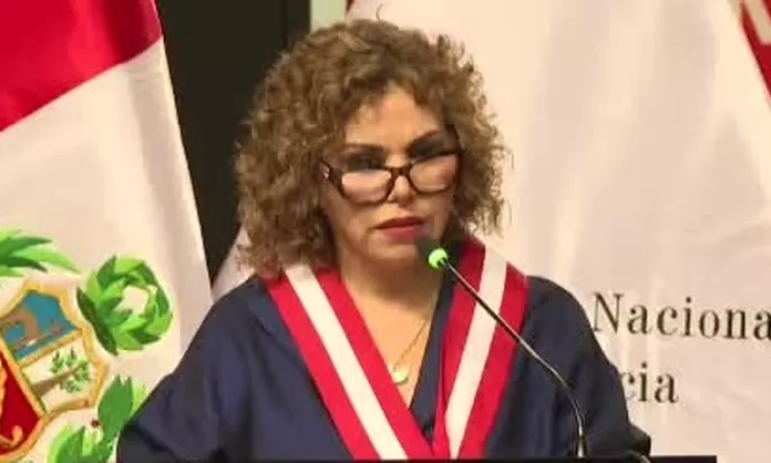 María Teresa Cabrera juró como titular de la JNJ