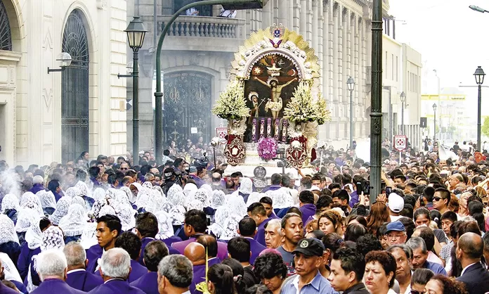 Quinto recorrido procesional del Señor de los Milagros