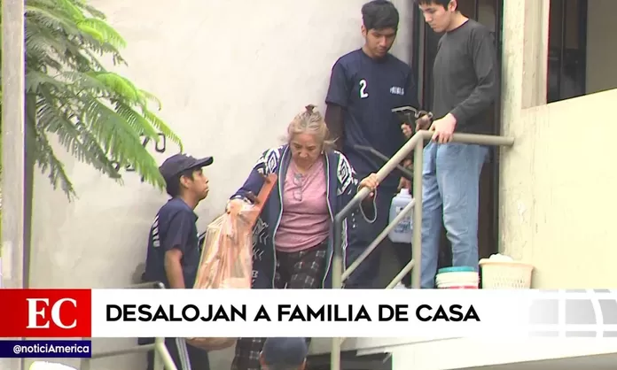 Surco: Familia fue desalojada de vivienda