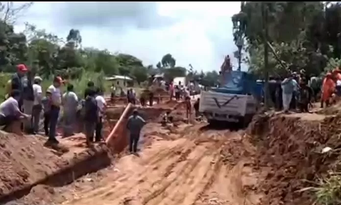 Tingo María: cientos de vehículos varados en carretera Federico Basadre