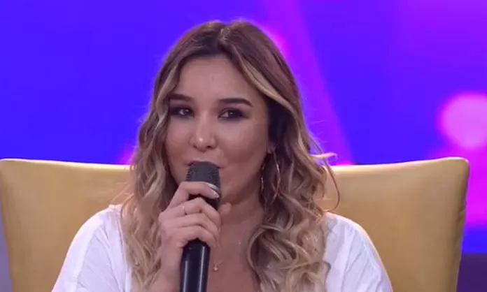 Alessandra Fuller deja estos mensajes tras sus confesiones en 'En boca ...