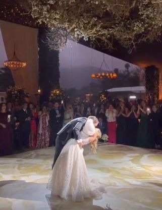 Así fue el primer baile de Ethel Pozo y Julián Alexander como esposos que sellaron con tierno ...