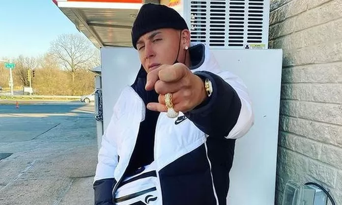 Cantante Cosculluela fue arrestado por violencia de género