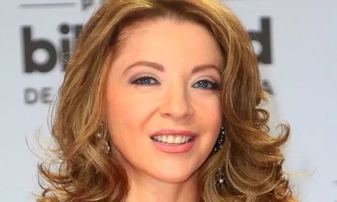 Edith González estrena nuevo look y lo celebra así