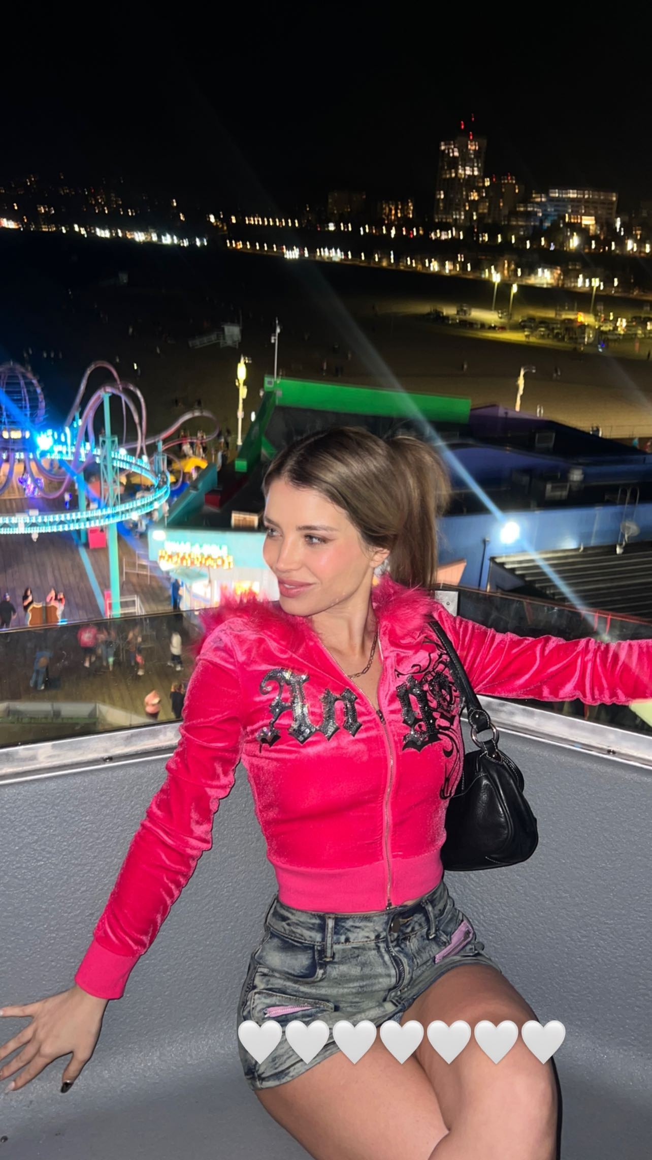 Flavia Laos y Austin Palao gritaron su amor con apasionado beso e ...