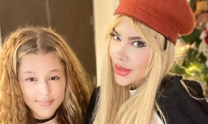 Influencer colombiana sometió a su hija de 12 años a una cirugía plástica