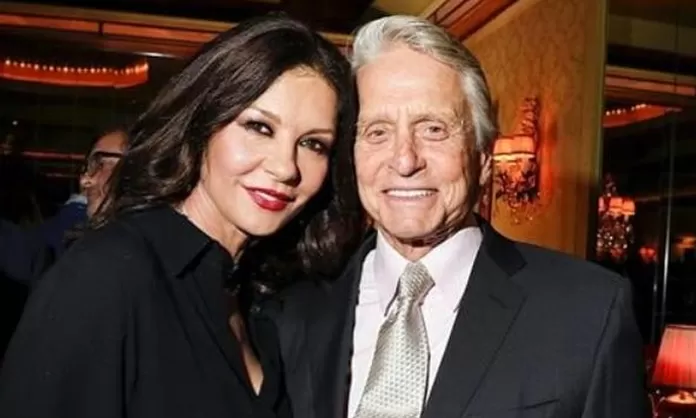 Michael Douglas y Catherine Zeta-Jones fueron captados en la isla Roatán