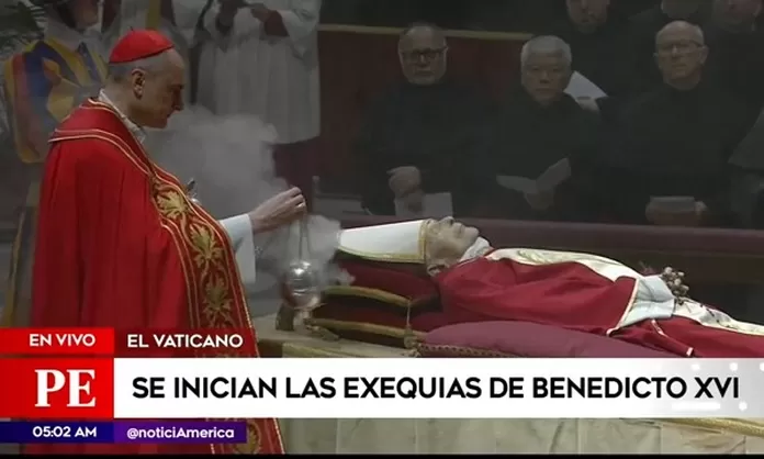 El Vaticano: Inició las exequias de Benedicto XVI