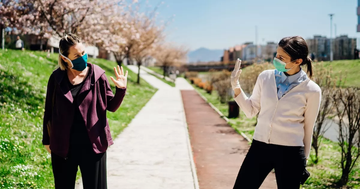 ¿Cómo se contagia el COVID-19? - America Noticias